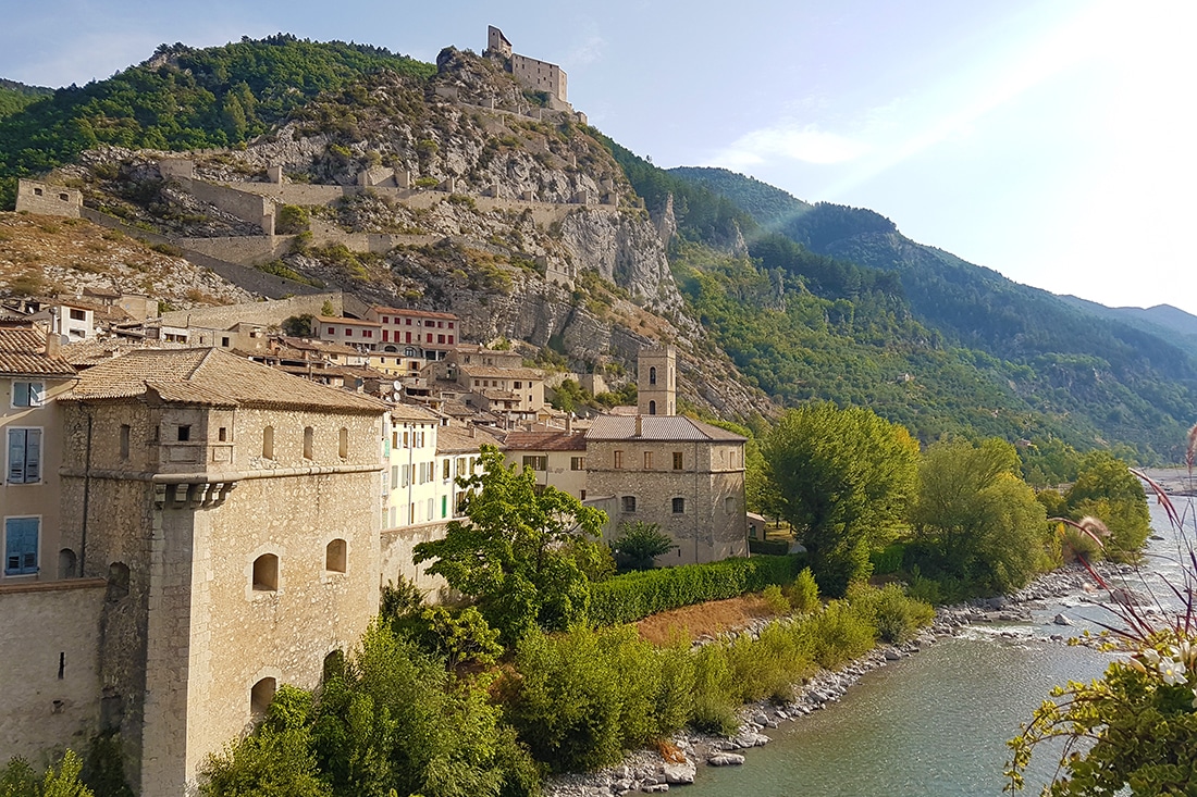 Entrevaux, un reportage de Nawaï Li